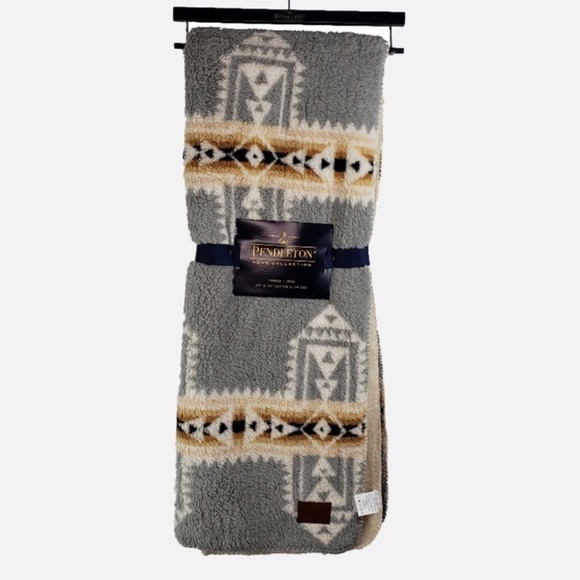 Pendleton | Bedding | Pendleton Plush Sherpa Aztec Southwest Boho Throw ...